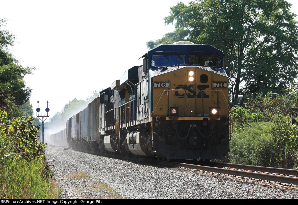 CSX train K533, sequence of views, number 3